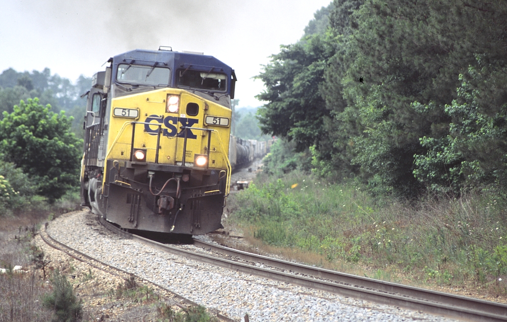 CSX R662 NB on June 1, 2004